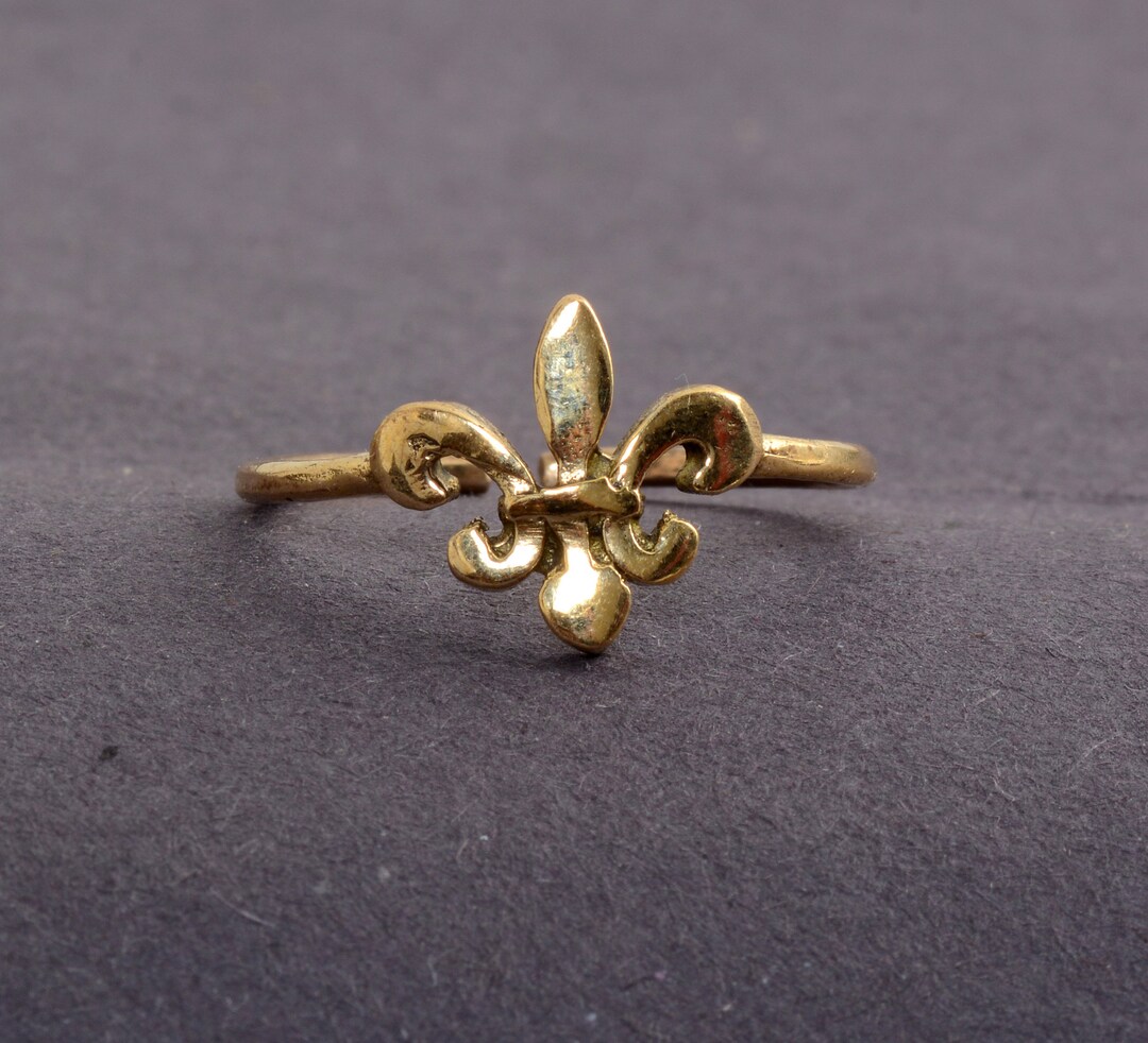 Fleur De Lis French Lily Flower European Royal Symbol Stackable Ring ...