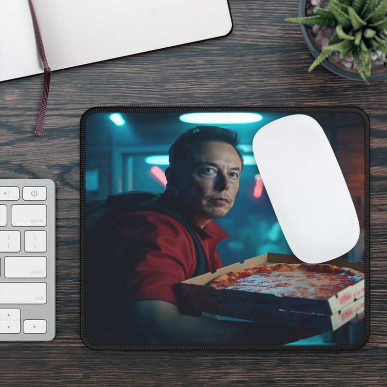 Elon Musk Pizza Man Mousepad, Nerd Gifts for Him, Computer Nerd Gifts ...