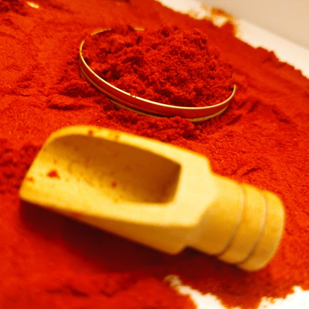 Sweet Paprika Hungary 30g Wooden Spoon Airtight Metal Container - Etsy