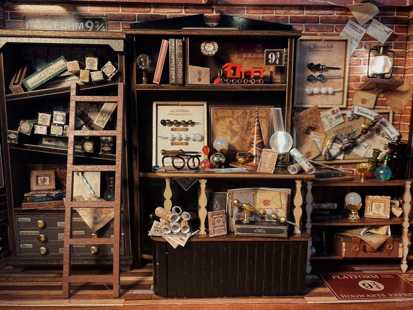 Magic Wand Shop Retro-style DIY Dollhouse, Home Décor Gift for ...