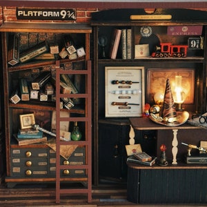 Magic Wand Shop Retro-style DIY Dollhouse, Home Décor Gift for ...