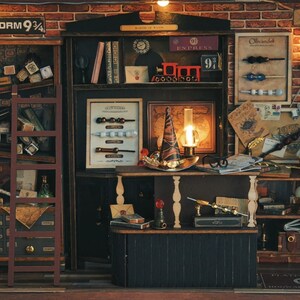 Magic Wand Shop Retro-style DIY Dollhouse, Home Décor Gift for ...