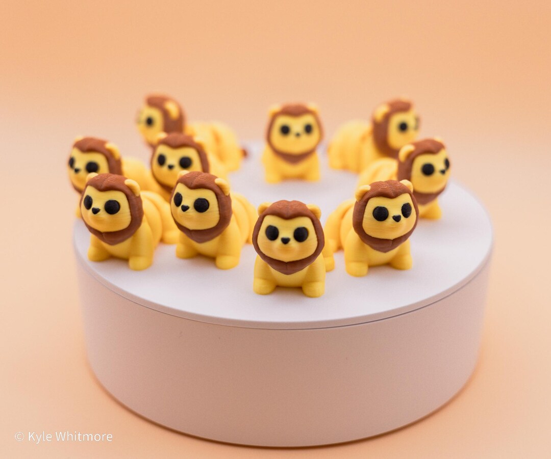 3D Printed Articulating Small Lion Keychain - Poseable and Fun Fidget ...