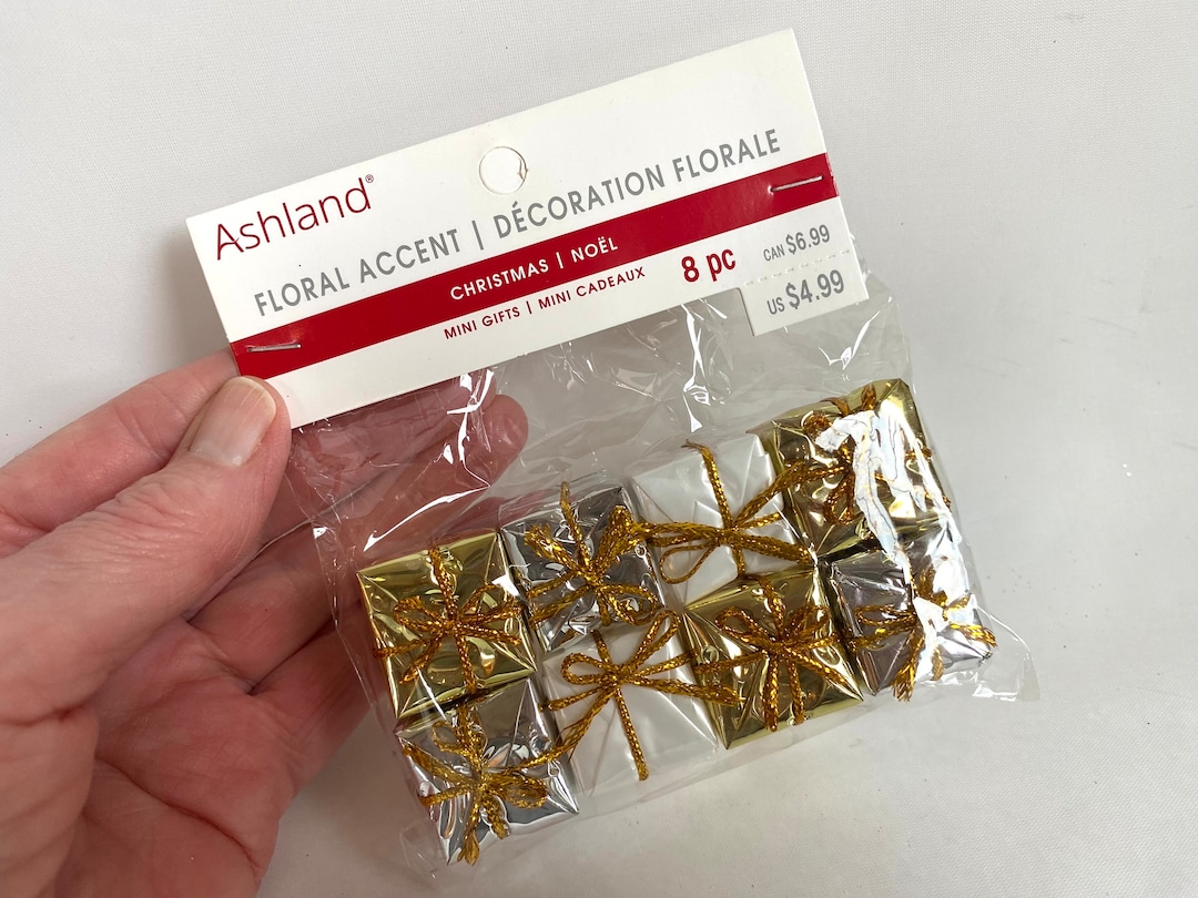 8 Pcs Mini GIFTS | 1” White + Silver + Gold Miniature CHRISTMAS ...