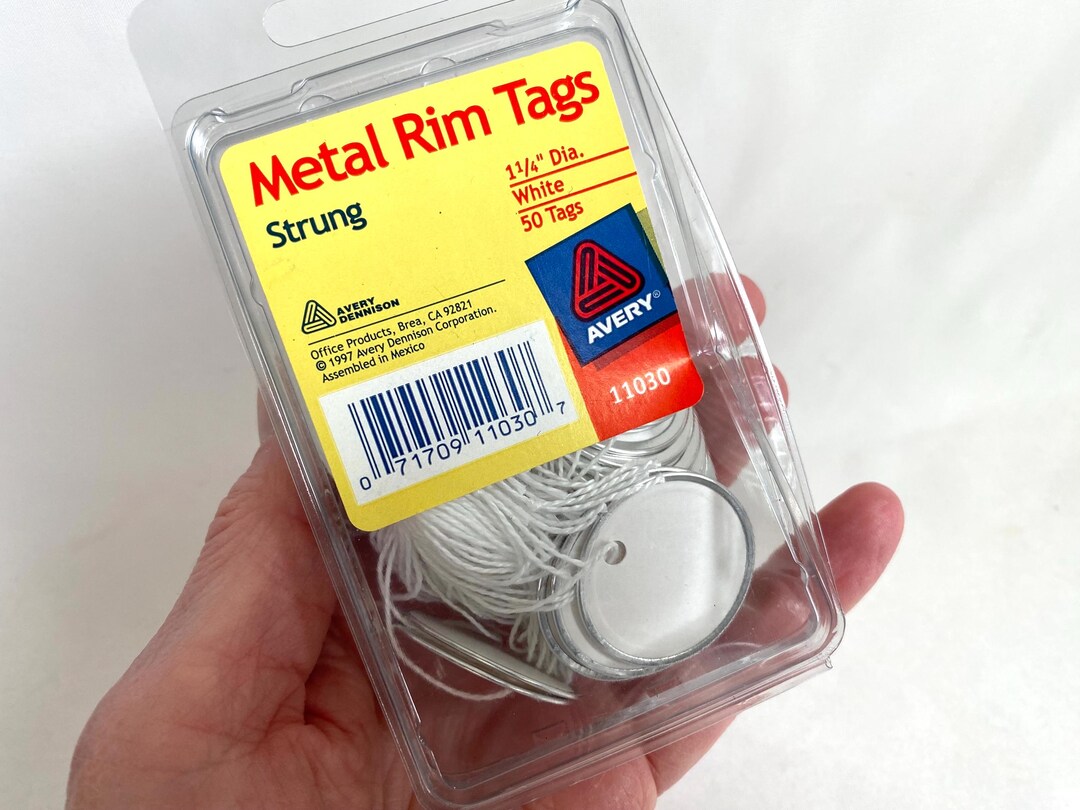 AVERY Metal Rim TAGS Strung | 50 White Tags 1-1/4” Diameter Rim Tags ...