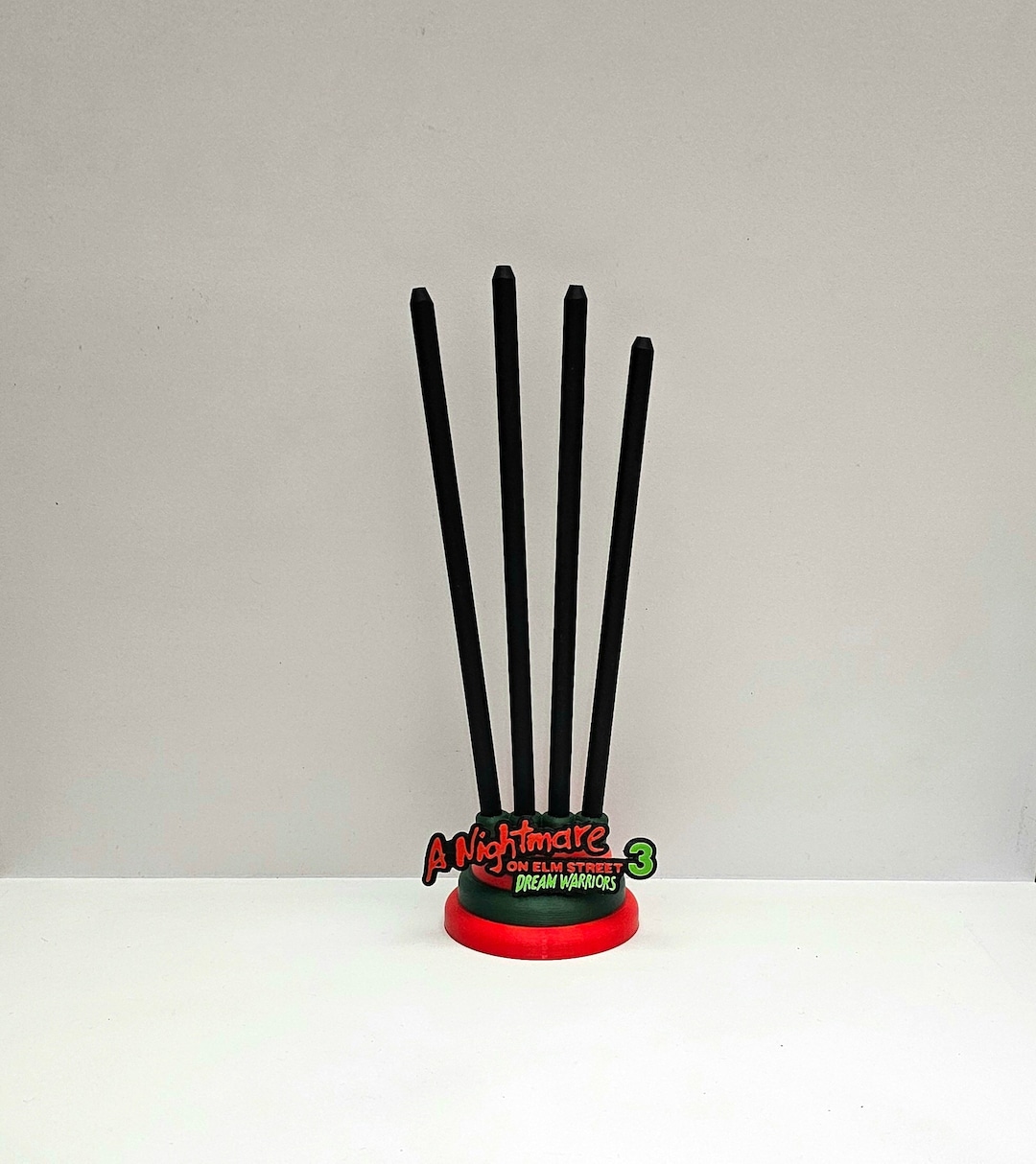 NOES 3 V1 Freddy Krueger Glove Stand/glove Holder/horror Movie/freddy ...