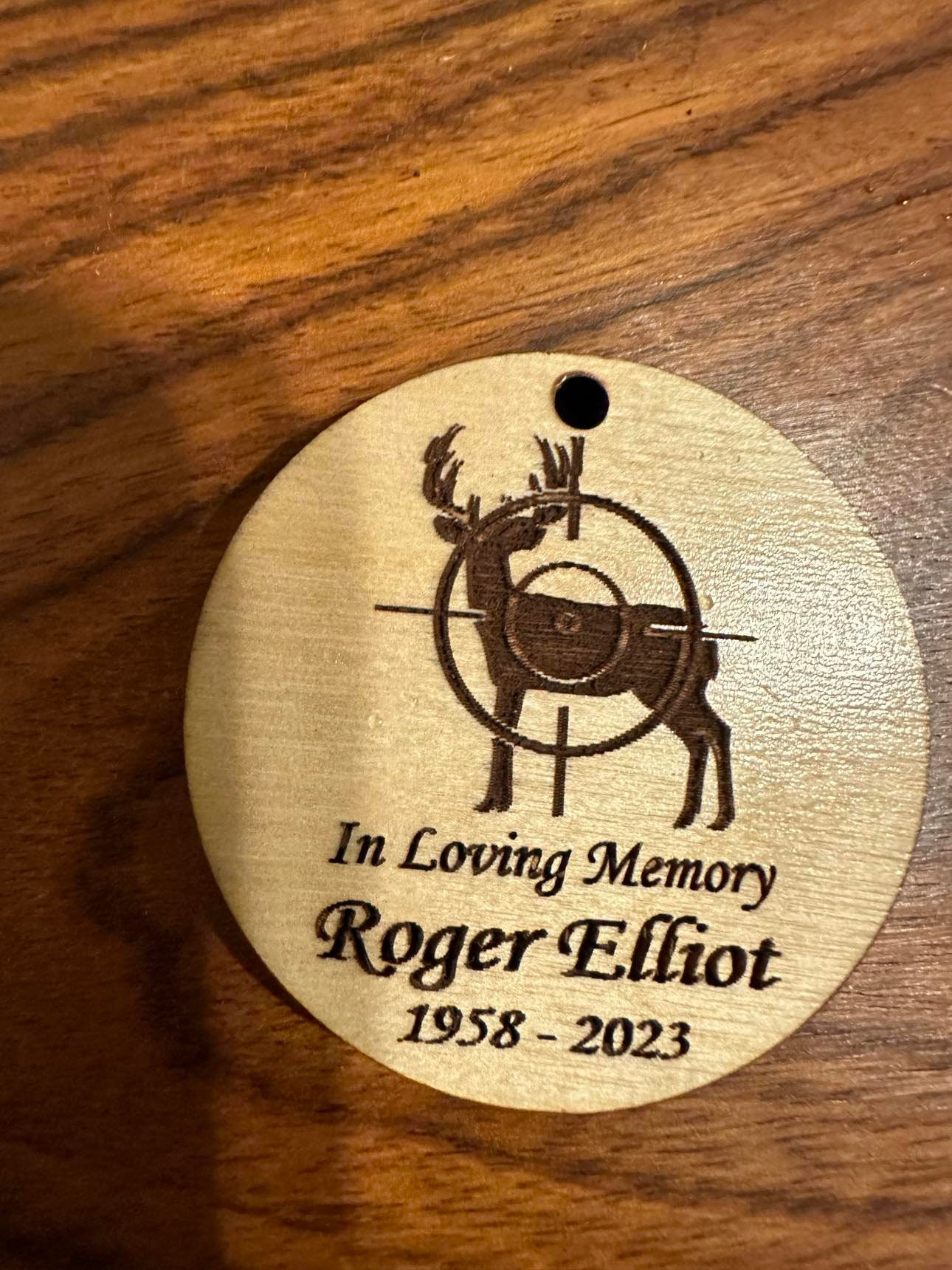 Hunting Keepsake Deer Rifle Scope Crosshairs Personalized Funeral Favor ...