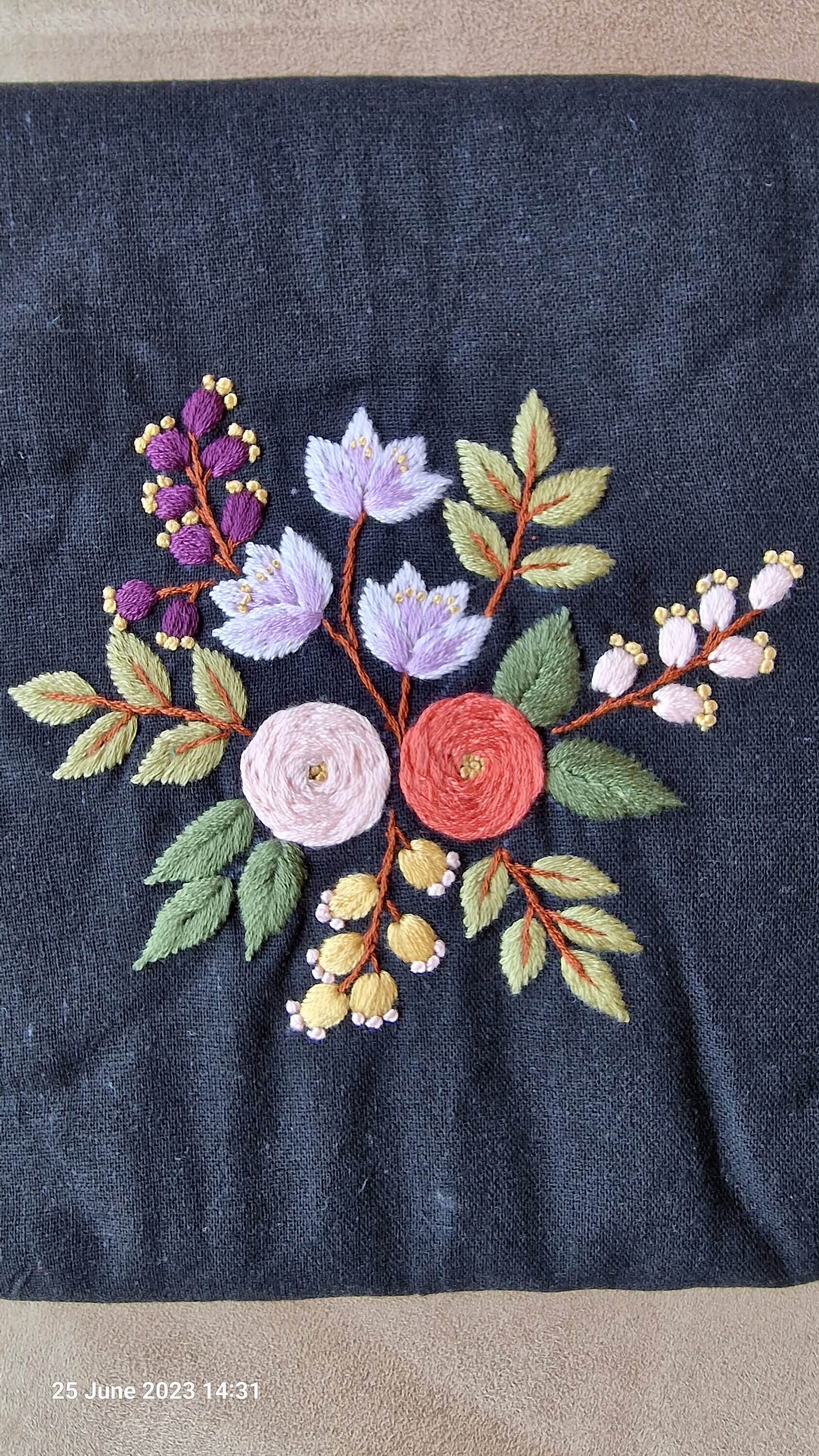 Hand Embroidered Linen Fabric - Gift for Sewing Lovers - Etsy