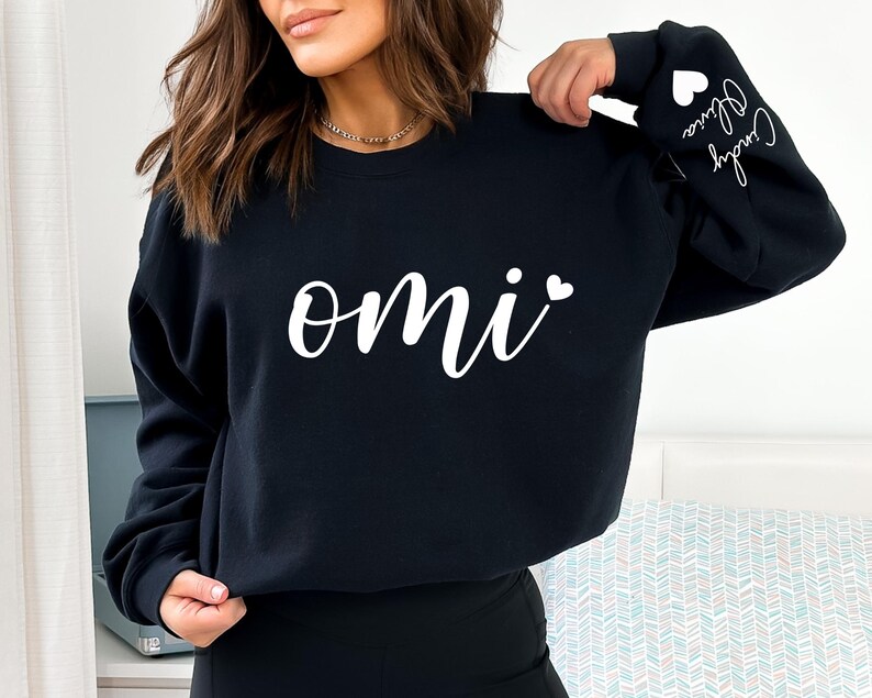 Omi Sweatshirt for Grandma, Gift for Mother's Day, Best Omi Ever Heart ...