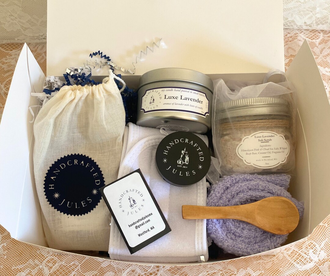 The Gifted Box Luxe Lavender Gift Box for All Occasions Spa Gift Set ...