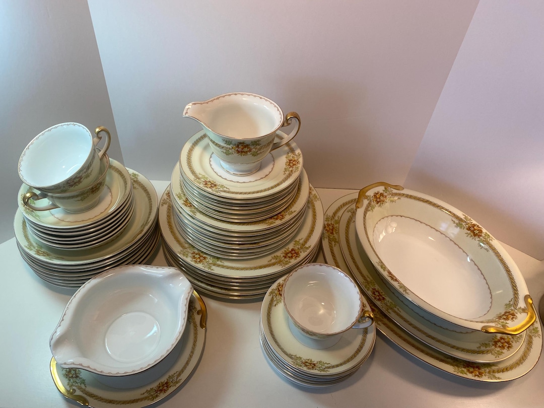 Save 42%! 52-piece 1930s Meito China "irving" Pattern Porcelain China ...