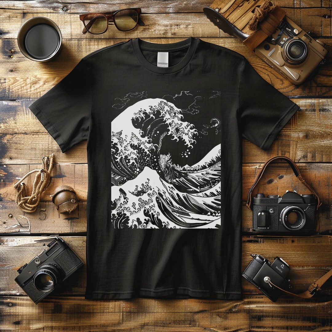 The Great Wave off Kanagawa Shirt,hokusai T-shirt,black and White T ...