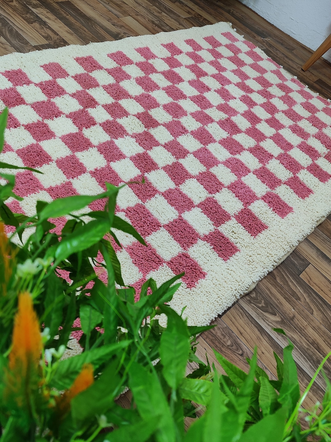 CUTE BENIOURAIN RUG, Moroccan Rug, Checkered Rug, White & Faded Pink ...