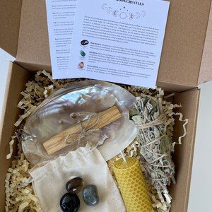 New Moon Crystals Ritual Kit, Crystals of New Moon, New Moon Crystals ...