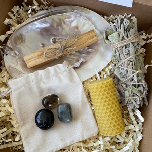New Moon Crystals Ritual Kit, Crystals of New Moon, New Moon Crystals ...