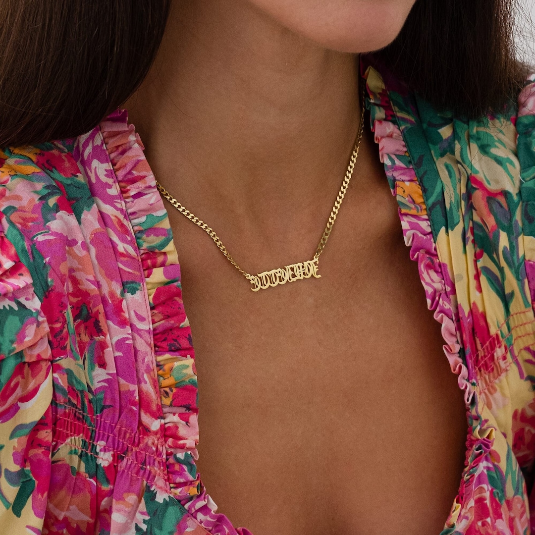 Personalized Gourmet Chain Name Necklace, Christmas Gifts, Old English ...