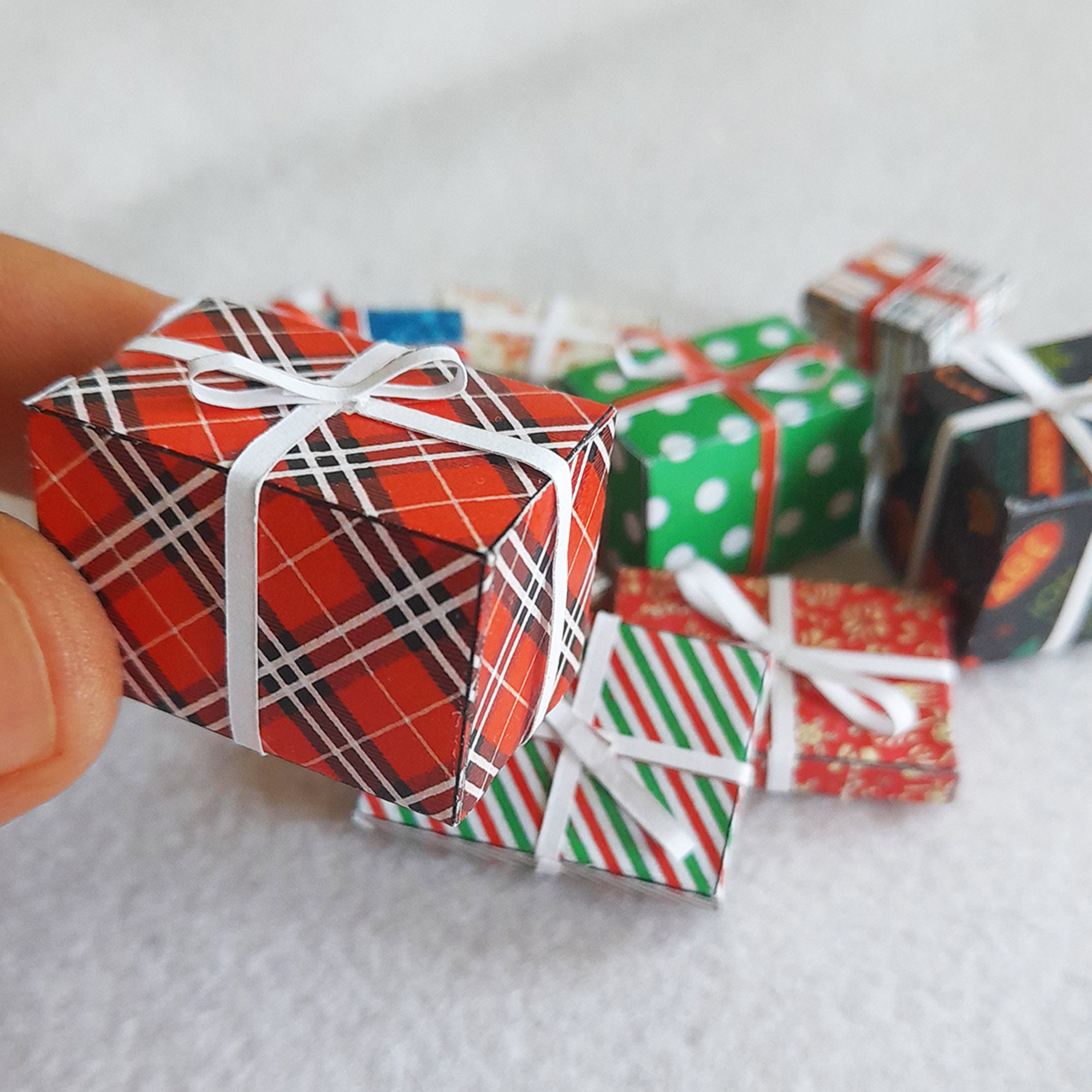 11 Assorted Miniature Christmas Gift Boxes 1:12 Scale Printable File ...