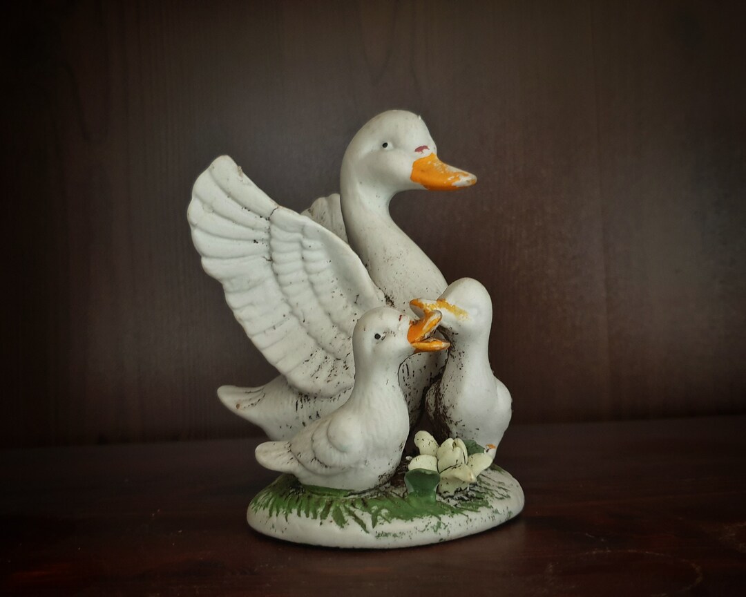 Swan Figurine, Ceramic Porcelain Figurine, Collectible Figurine, Parent ...