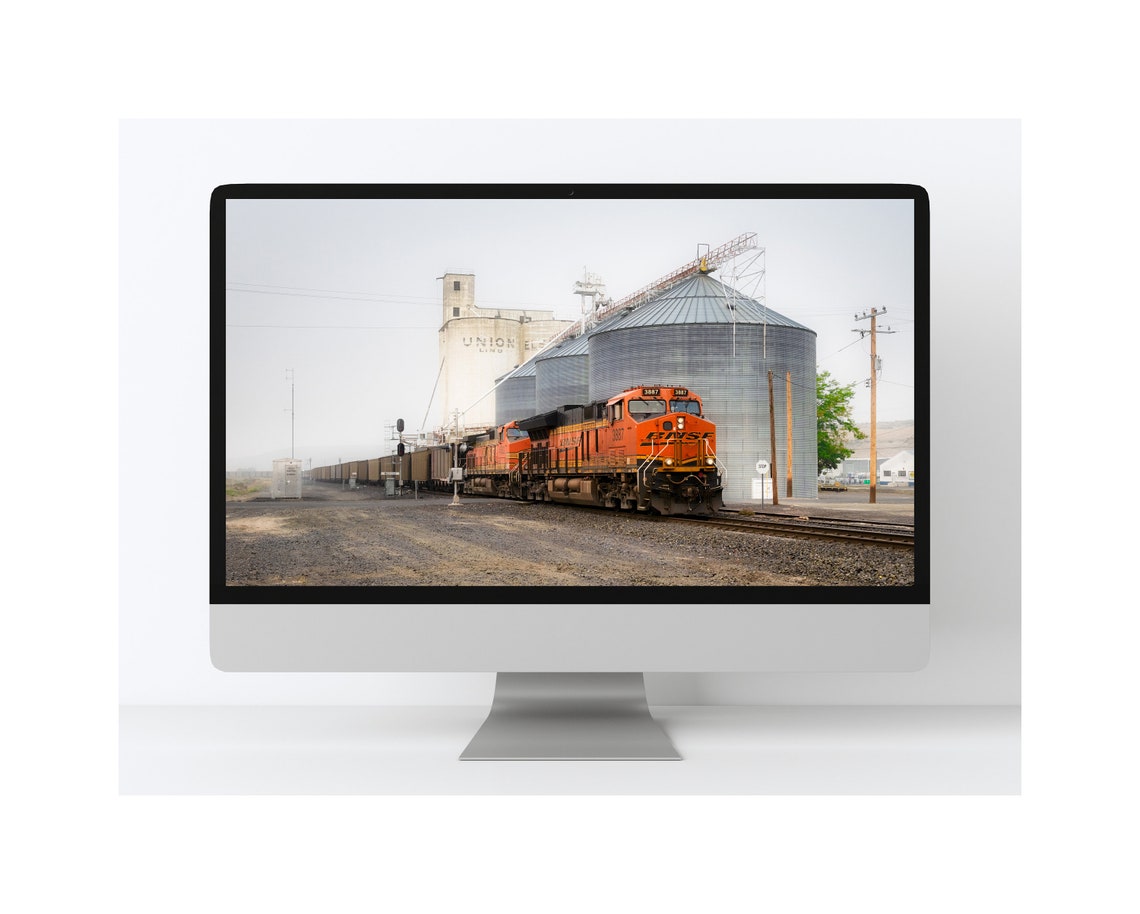 BNSF and Silo Widescreen (16:9) Wallpaper Download - Etsy