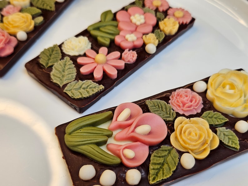 Handmade Fancy Chocolate Bar / Chocolate Bar With Filling / Decorated ...