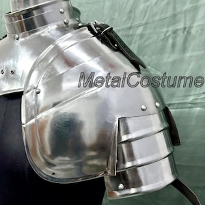 Medieval Steel Gorget and Pauldrons Set | Female Shoulder Armor for ...