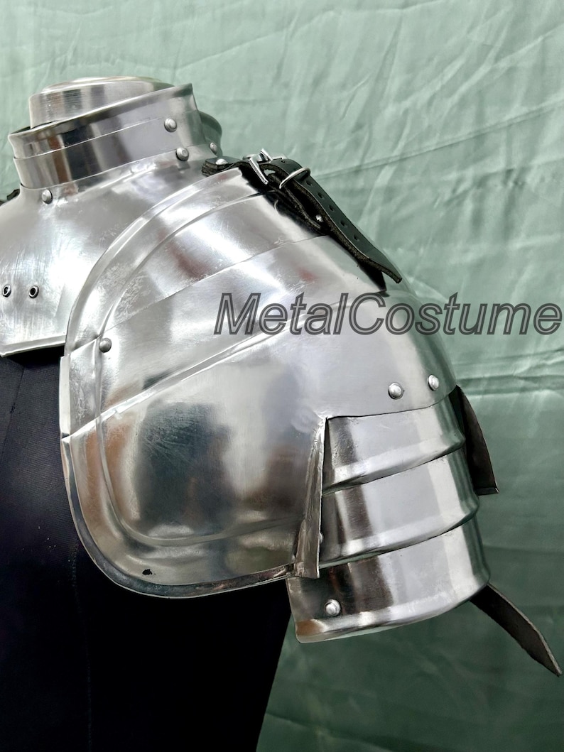 Medieval Steel Gorget and Pauldrons Set | Female Shoulder Armor for ...