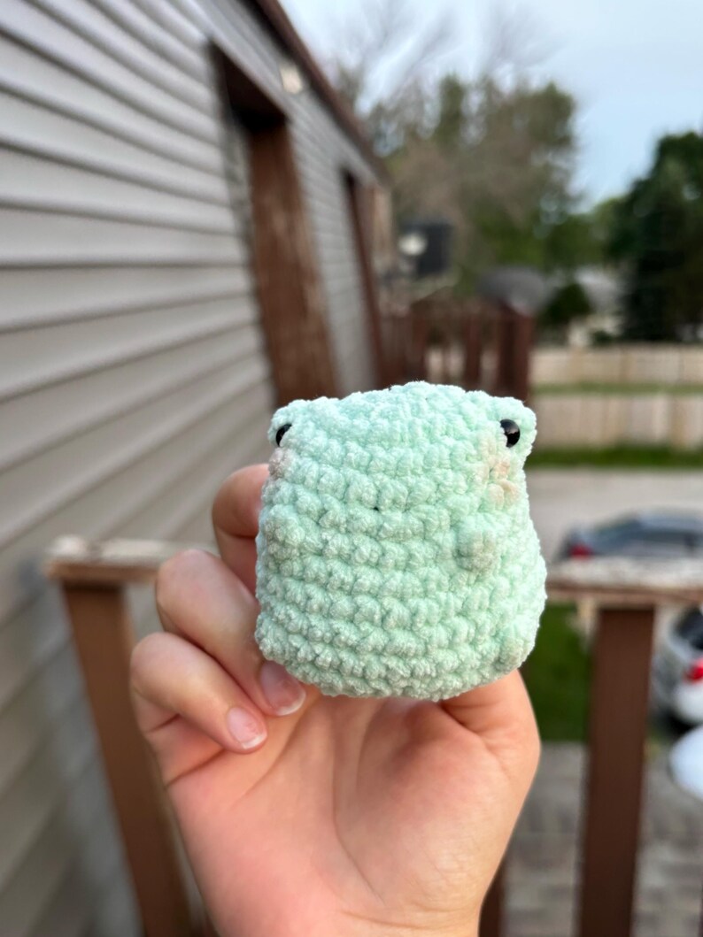 Tiny Mint Green Crochet Frog Plush | Handmade Amigurumi Frog | Kawaii ...