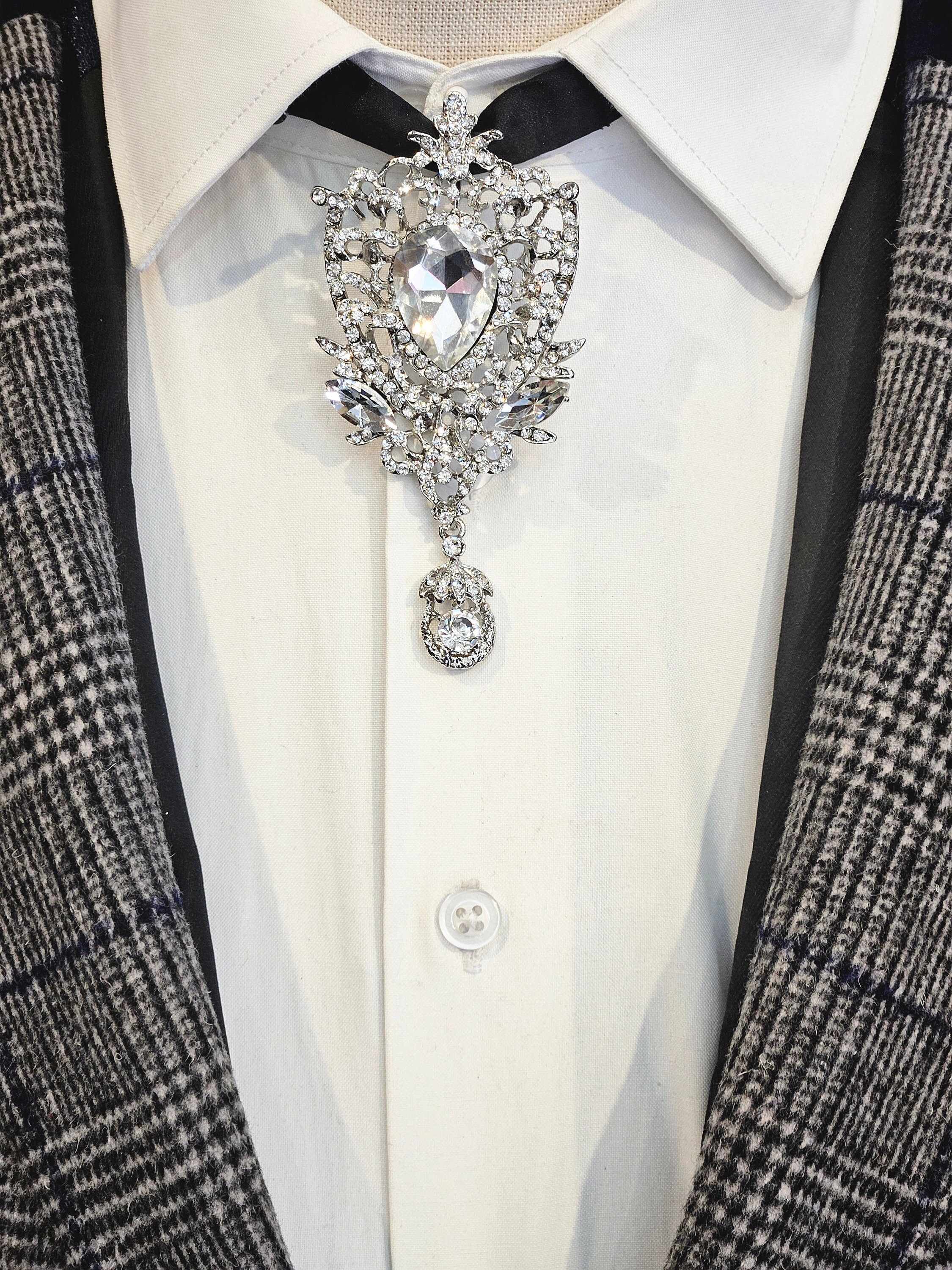 Men's Luxury Brooch Bow Tie Medallion Perfect for Weddings, Formal ...