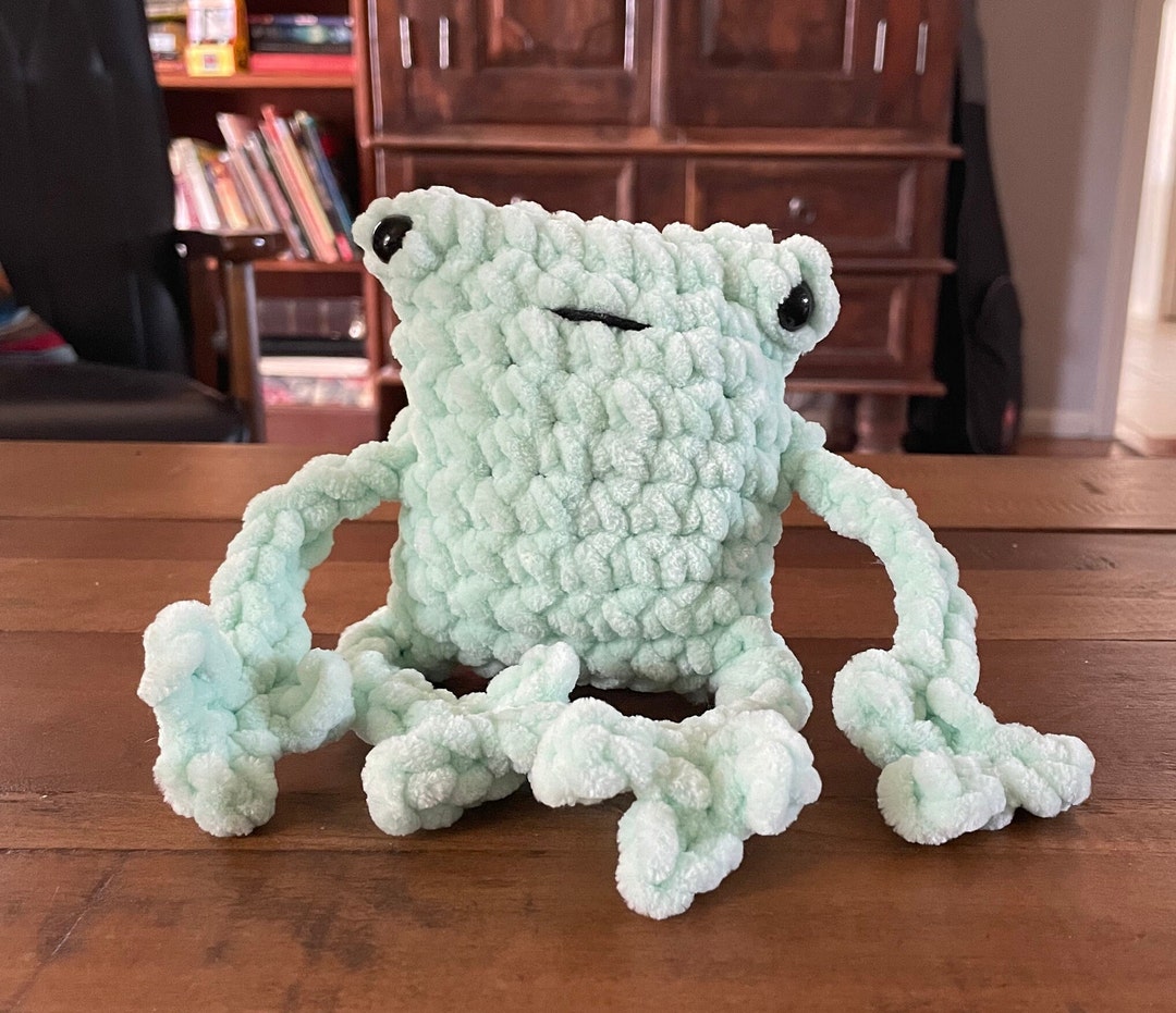 Louis the Green Crochet Leggy Frog - Etsy
