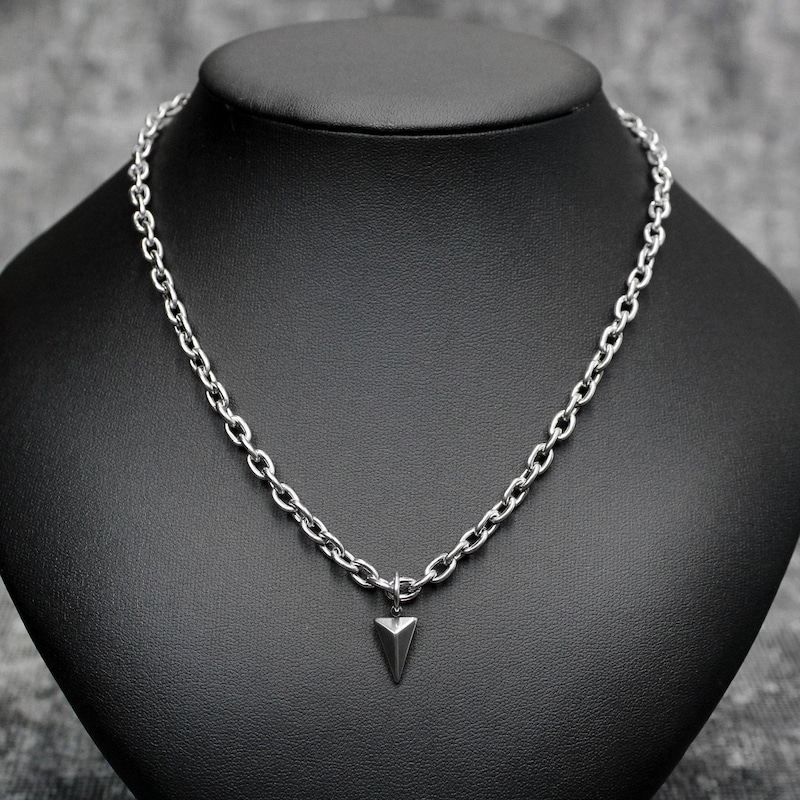 Pyramid Spike Necklace - Etsy