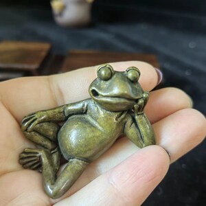 Red Copper Frog Figure, Toad Relaxed Lying Down Sunbathing Rustic Metal ...