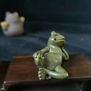 Red Copper Frog Figure, Toad Relaxed Lying Down Sunbathing Rustic Metal ...