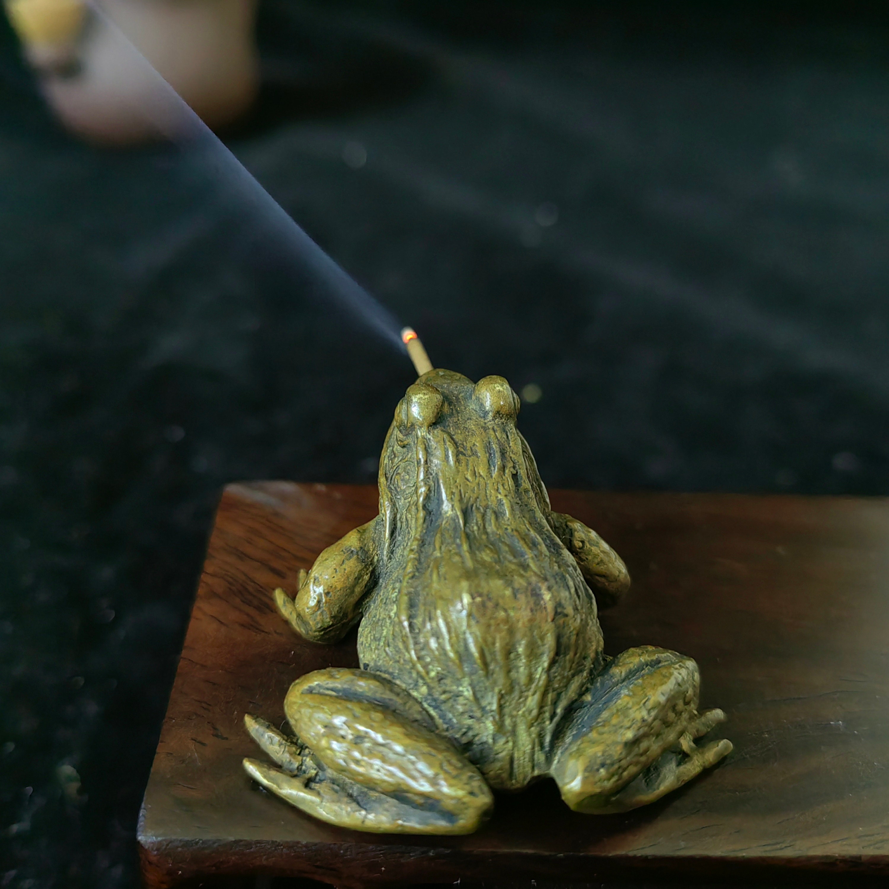 Red Copper Frog Figure,toad Relaxed Sitting Sunbathing Rustic Metal ...