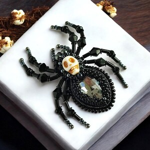 Beaded Spider Brooch: Gothic Halloween Jewelry, Horror Insect Pin - Etsy