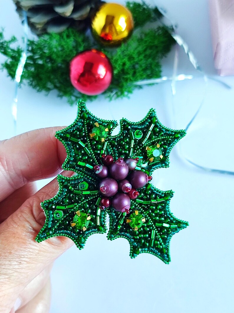 Christmas Holly Pin, Beaded Holiday Brooch, Handmade Festive Winter ...