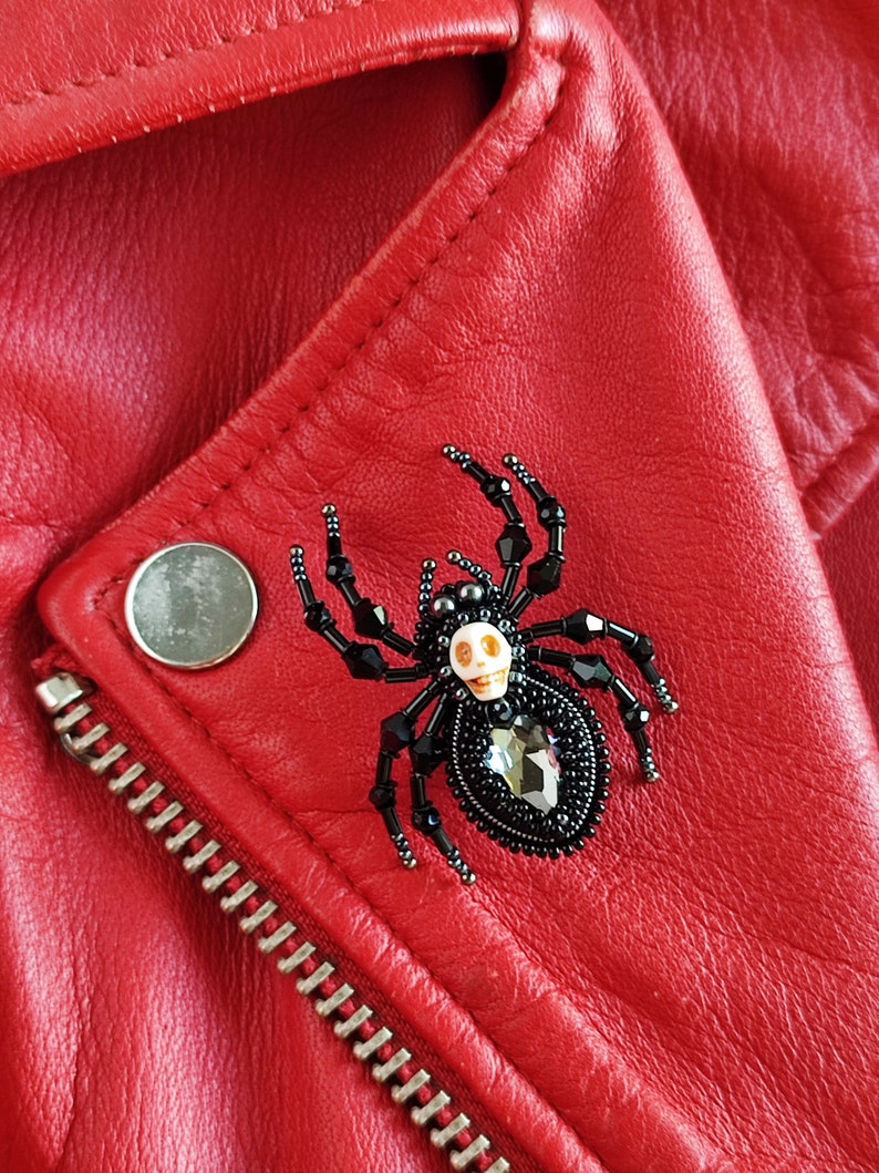 Beaded Spider Brooch: Gothic Halloween Jewelry, Horror Insect Pin - Etsy
