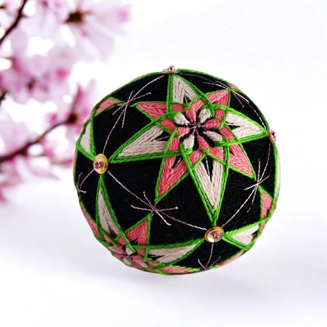 Temari Ball Desk Ornament Japanese Art, Decorative Art Oriental Gift ...