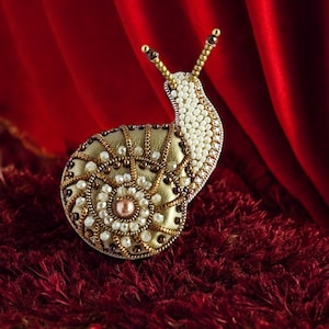 Snail Brooch Nature Inspired Woodland Garden Beaded Animal Lapel Pin ...