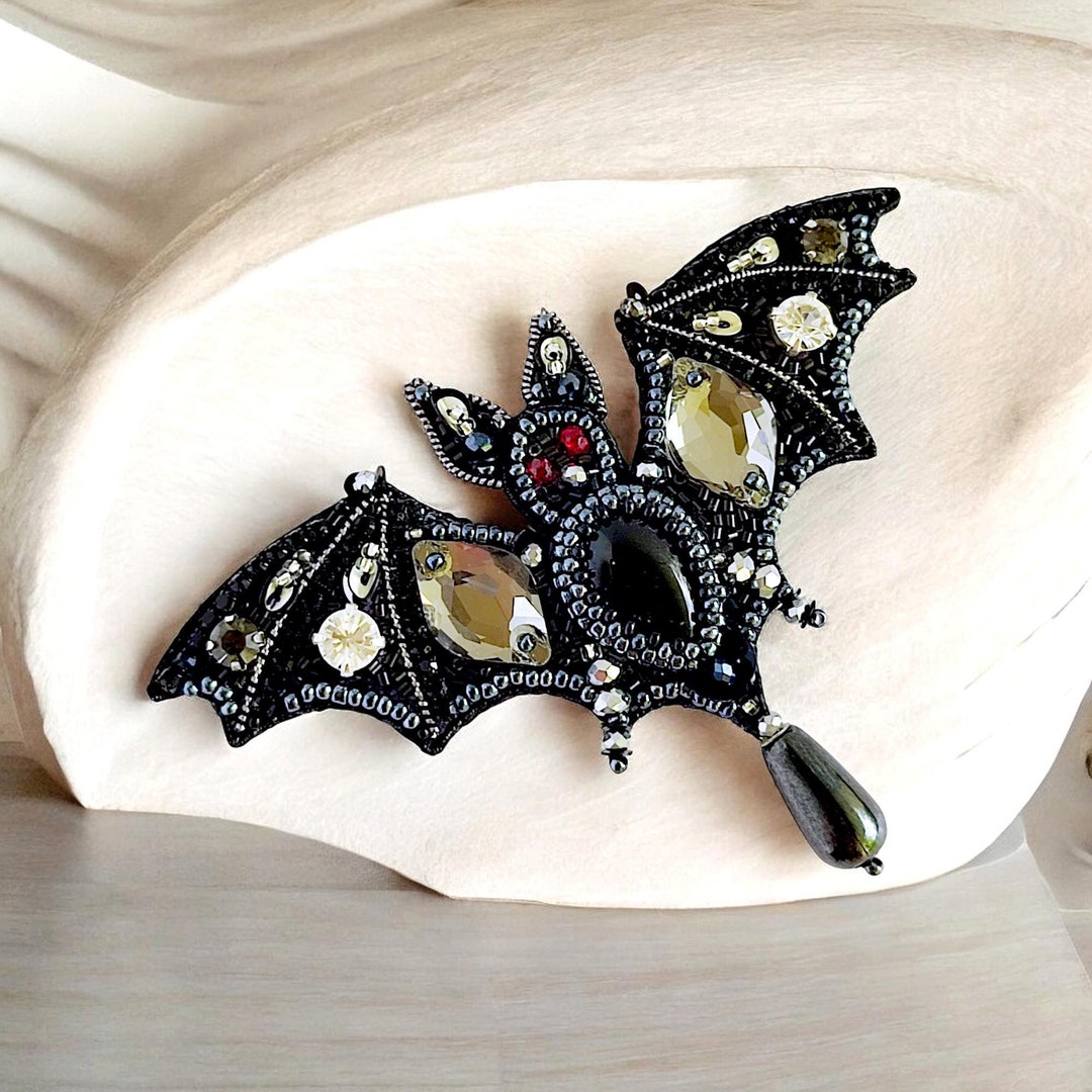 Black Bat Vampire Brooch Dark Aesthetic Halloween Jewelry, Gothic Bat ...