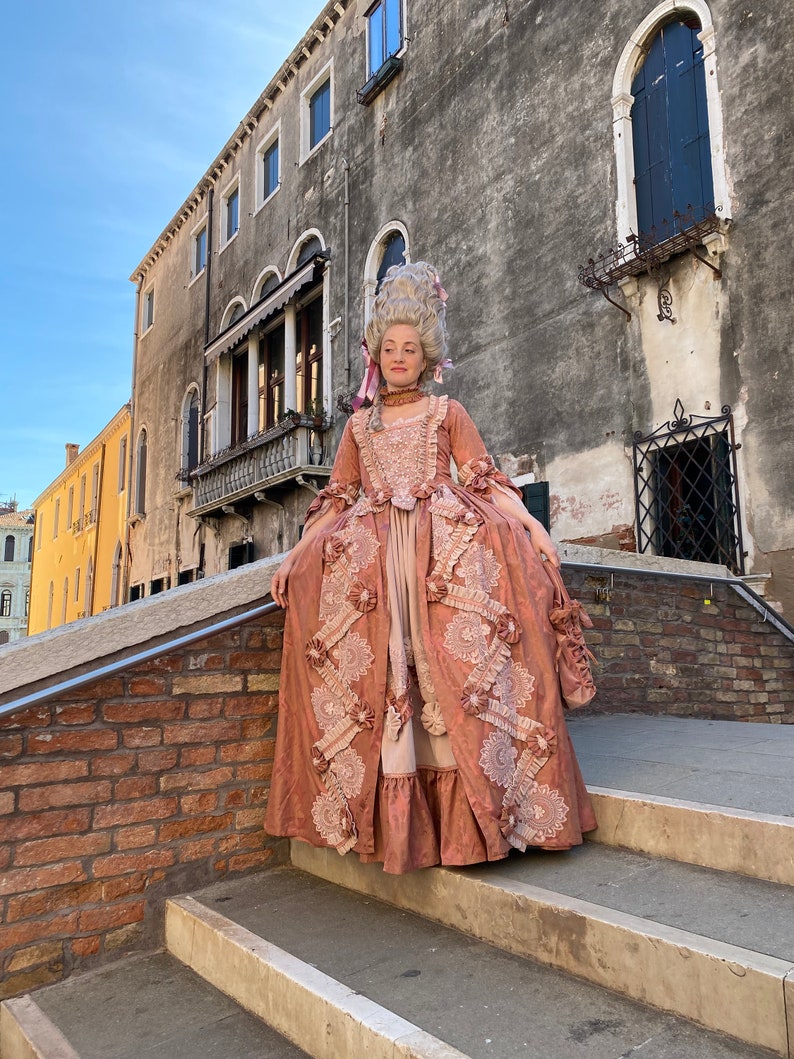 HISTORICAL COSTUME 1700 WOMAN - Etsy