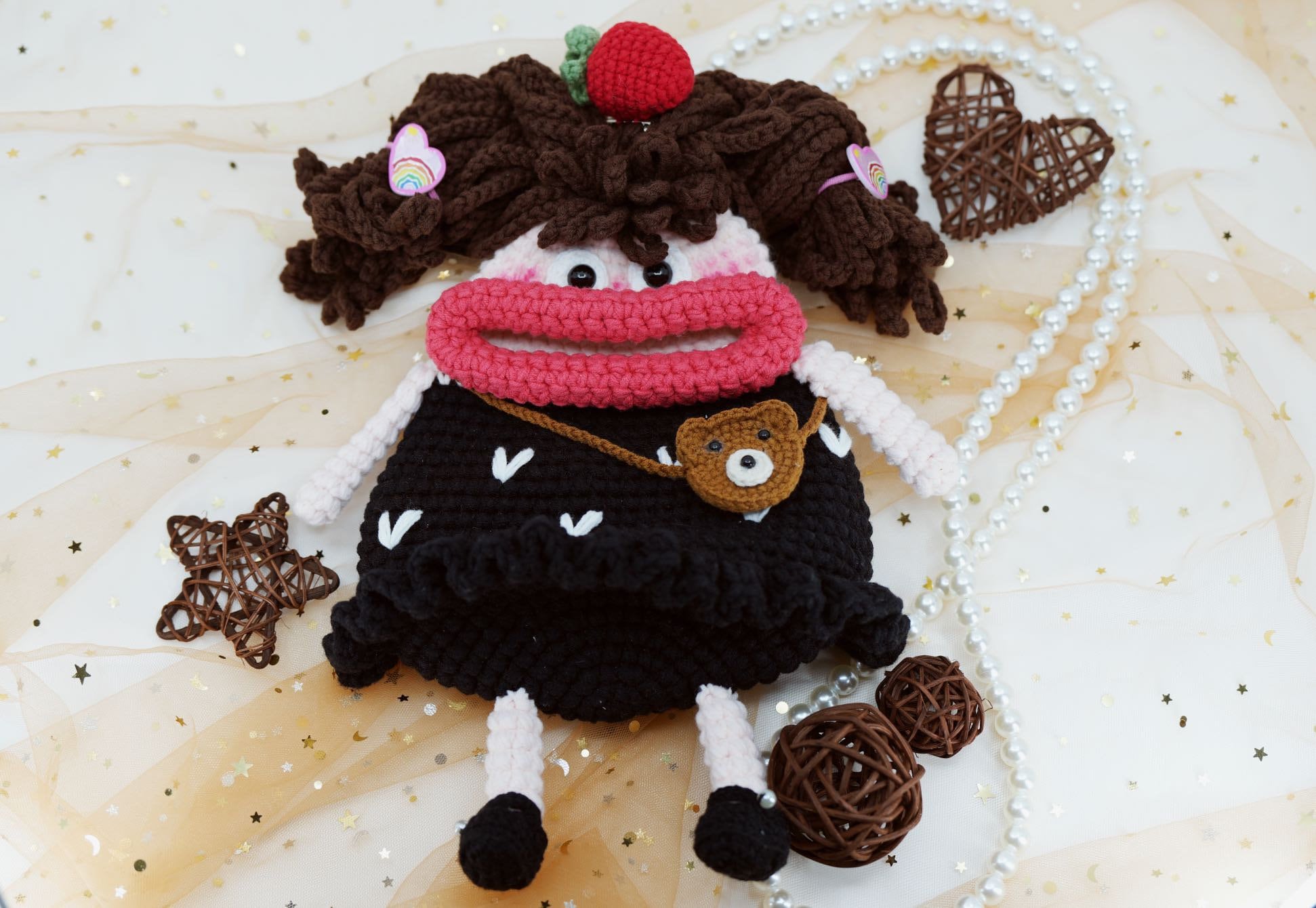 Nanalulu Handmade Crochet Sausage Lips Mobile Phone Bag Annie the Brave ...