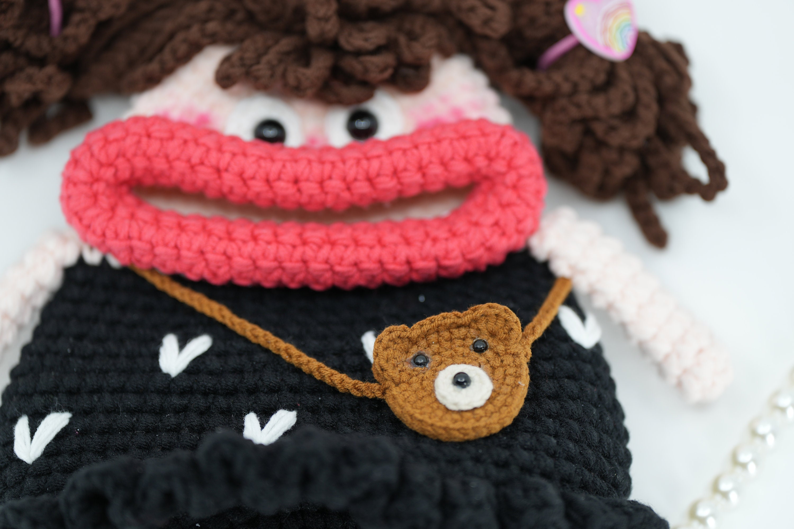Nanalulu Handmade Crochet Sausage Lips Mobile Phone Bag Annie the Brave ...