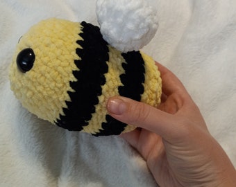 Velvet Bumble Bee Plushie, Soft Crochet Stuffy, Nursery Plush, Bee ...
