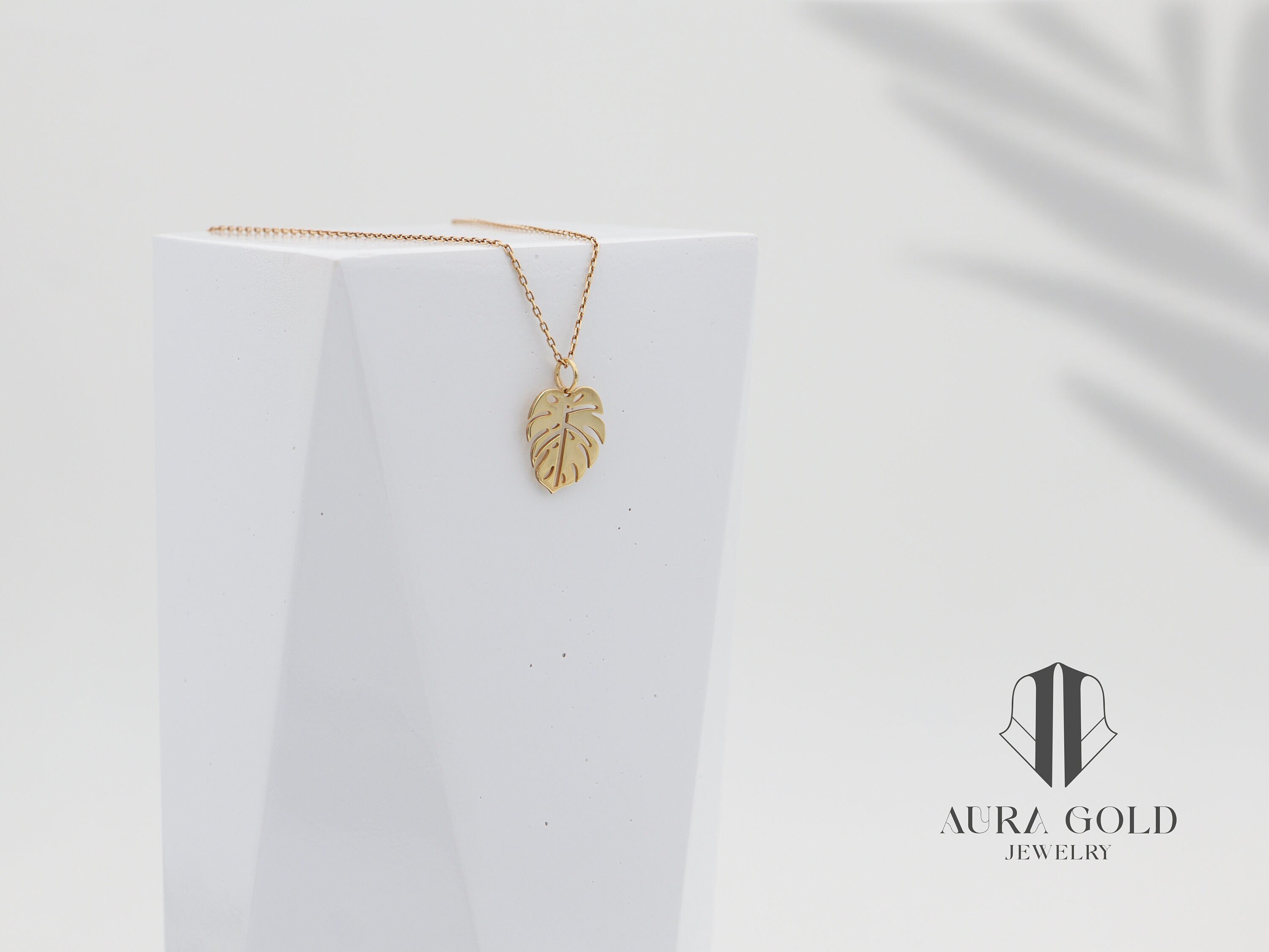 14K Solid Gold Monstera Leaf Necklace, Monstera Foliage, Gold Monstera ...