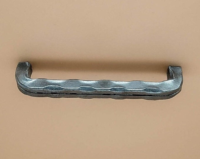Simple Hand Forged Industrial Loft Drawer Pulls Handles Knobs Wrought ...