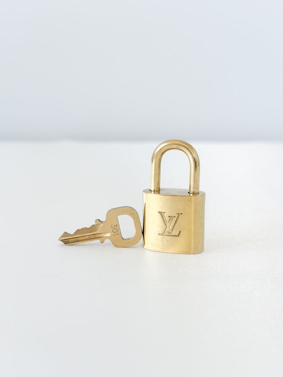 Louis Vuitton Padlock Set 301 - Gem