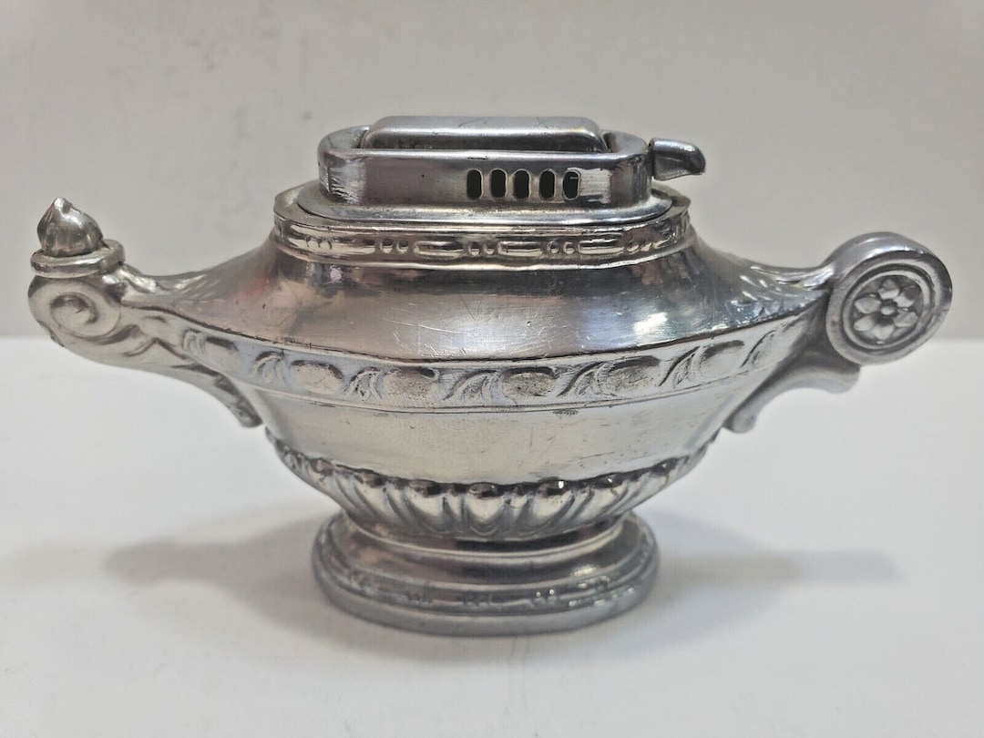 Working Vintage Aladdin Genie Lamp Table Lighter / Occupied Japan ...