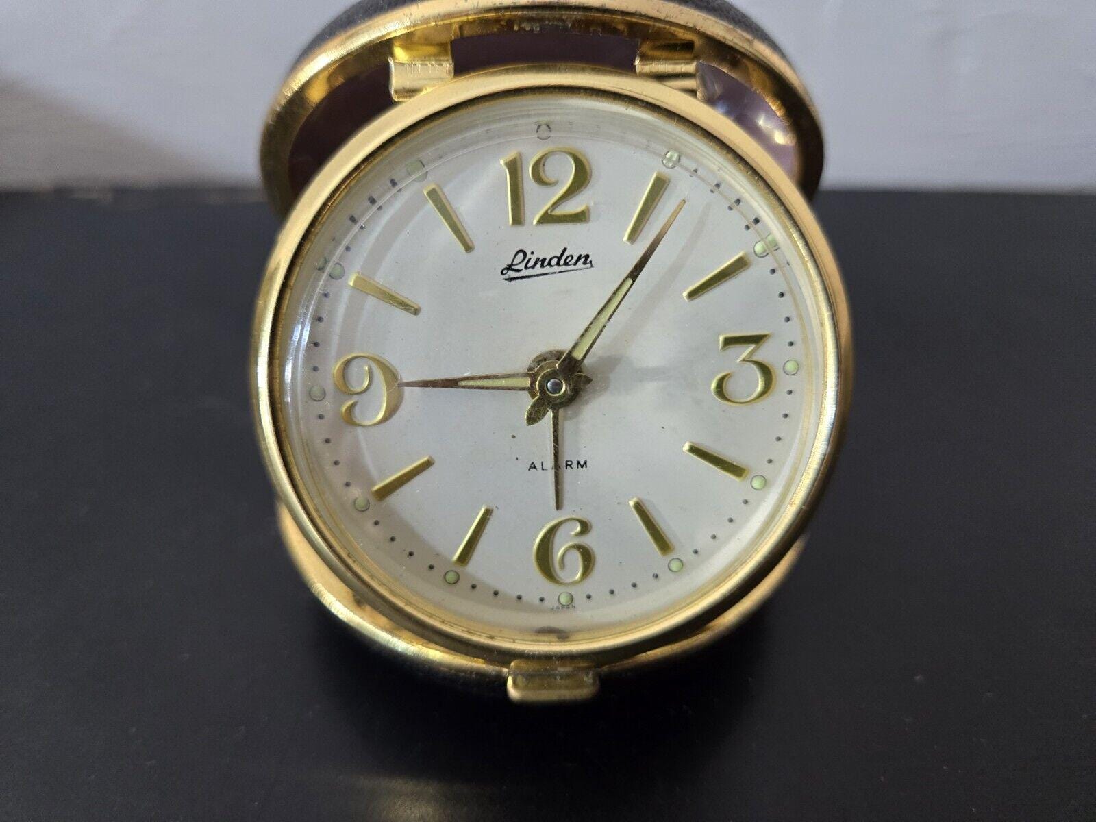 Working Vintage Linden Travel Alarm Clock. RARE CLAMSHELL - Etsy