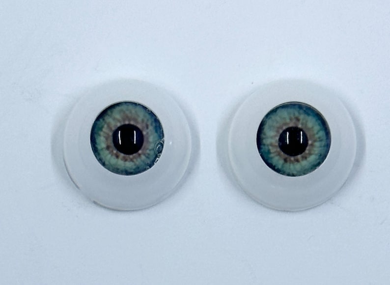 Vintage Masterpiece Acrylic Doll Eyes in Light Green. Additional Sizes ...