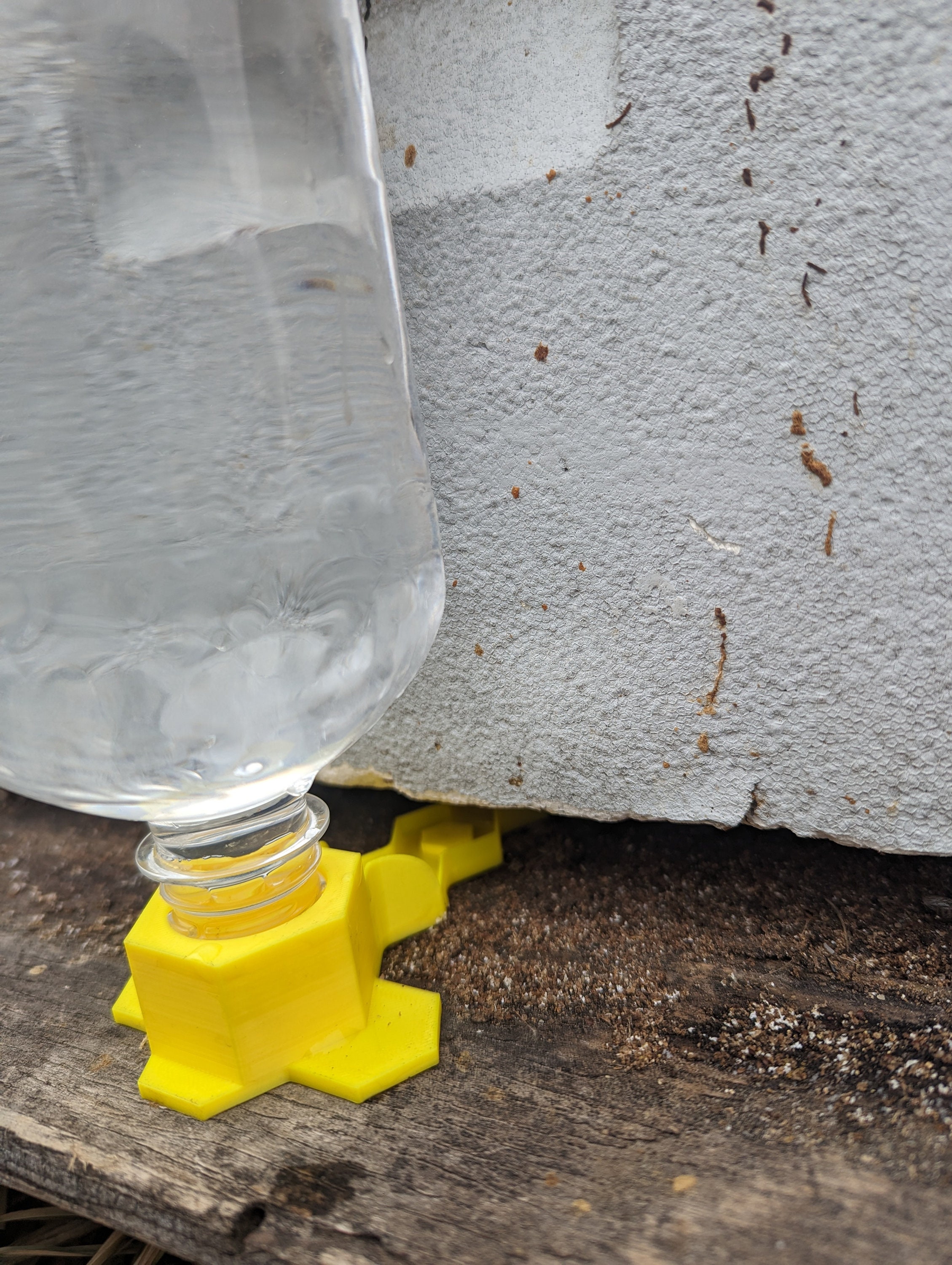 Bee Hive Sugar Water Dispenser - Etsy UK